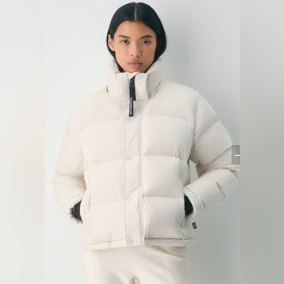 Aritzia | Jackets & Coats | Aritzia Super Puff Shorty Climatte In Matte ...